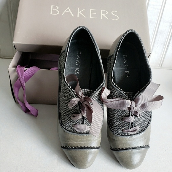Bakers | Shoes | Super Cute Grey Spectator Flats | Poshmark